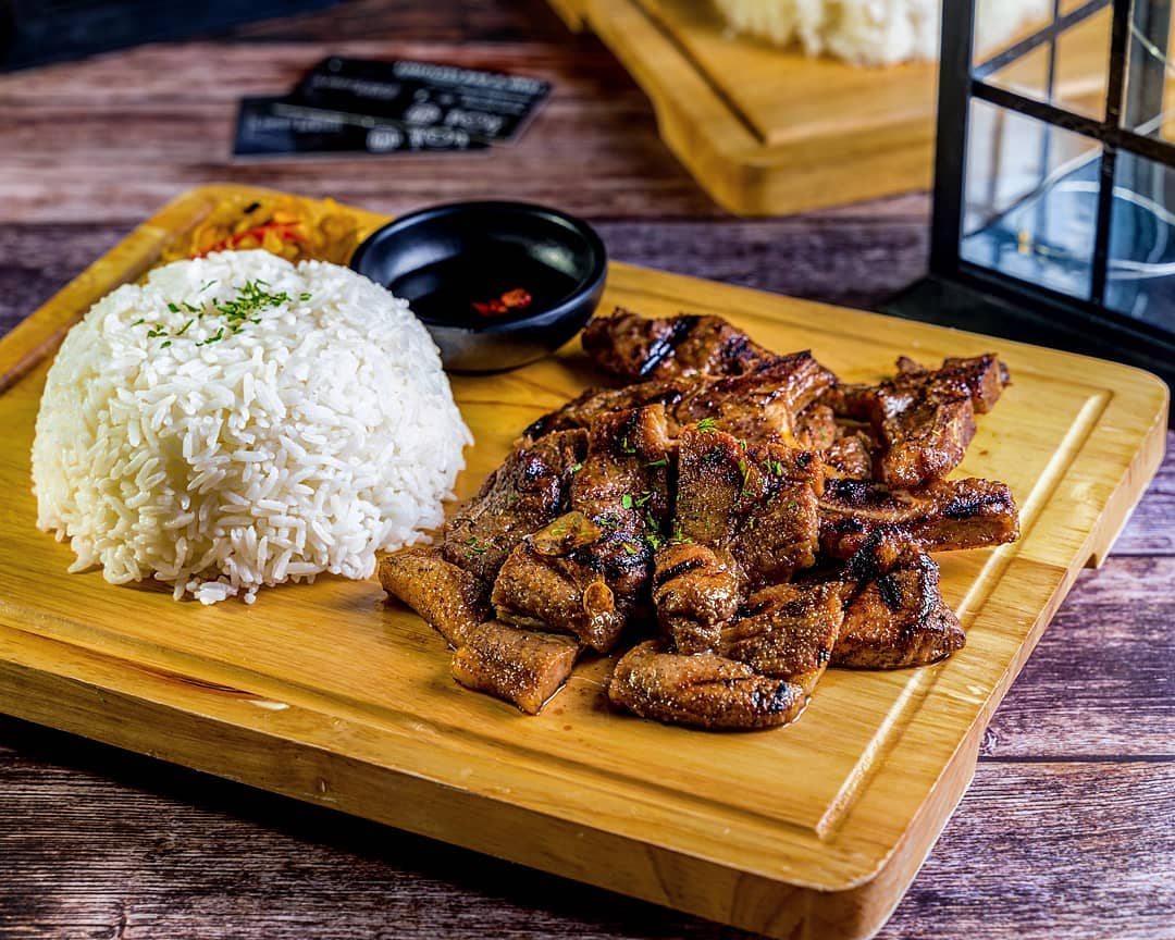 Limitless Bar & Grill